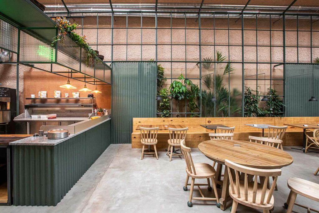 Garden Pizza. A different pizzeria restaurant design.