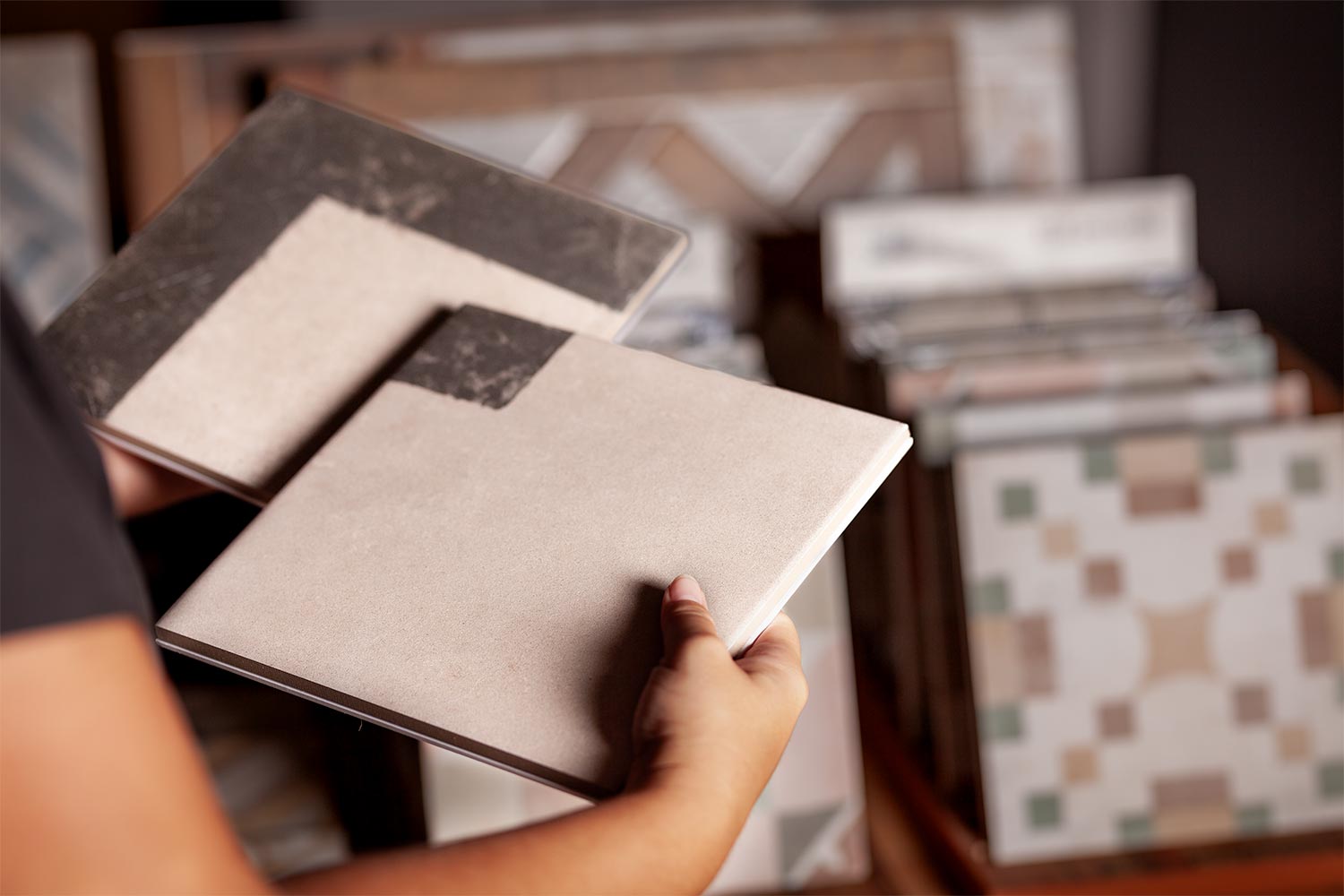Decorative Tiles to Create the Best Compositions.